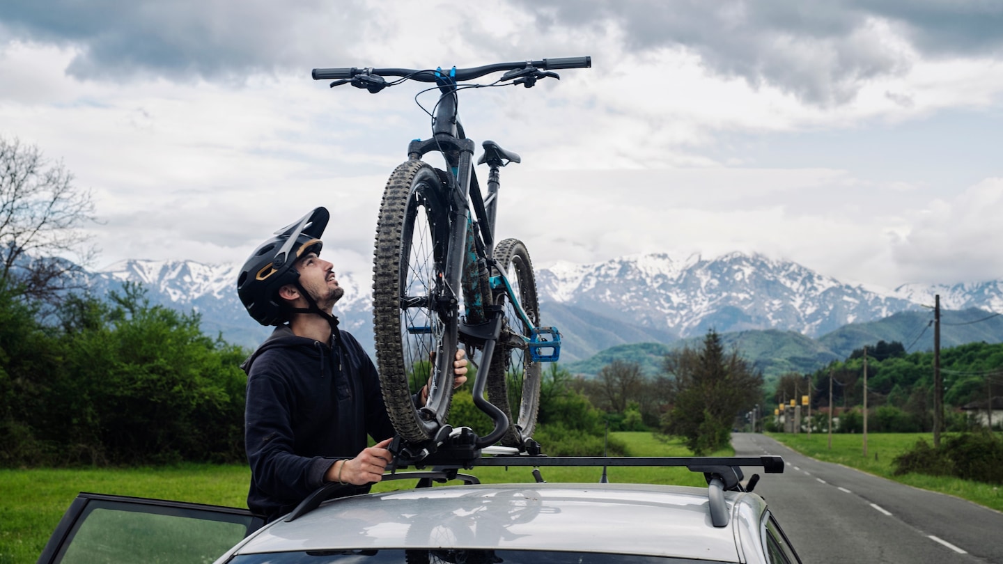 The Guide to Car Roof Rails & Racks | Chase