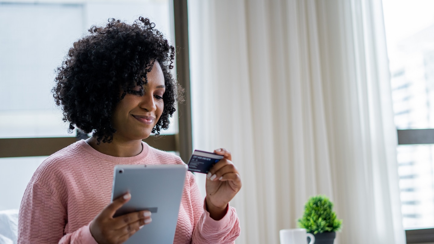 Credit Card vs. Debit Card: What's the Difference? | Chase