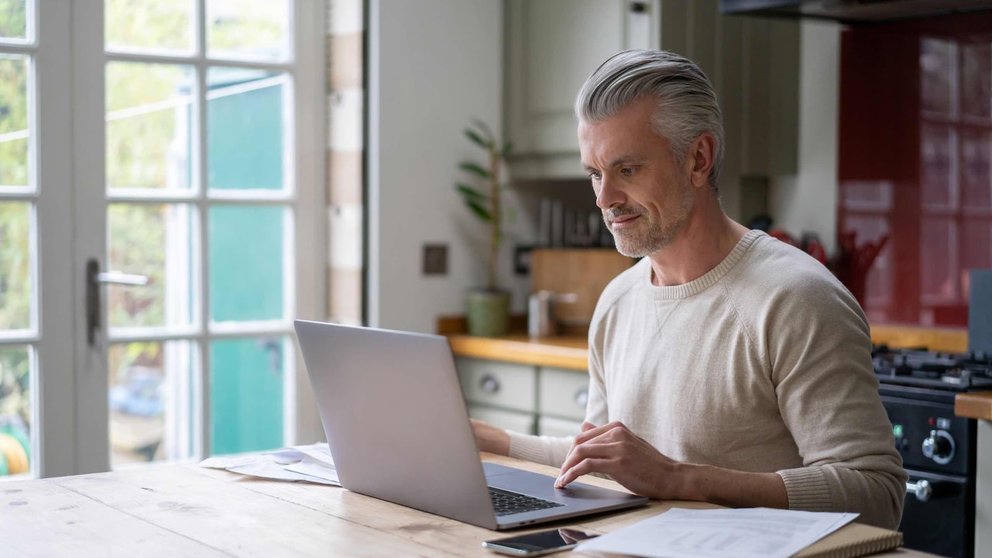 What are fixed and variable APR credit cards? | Chase