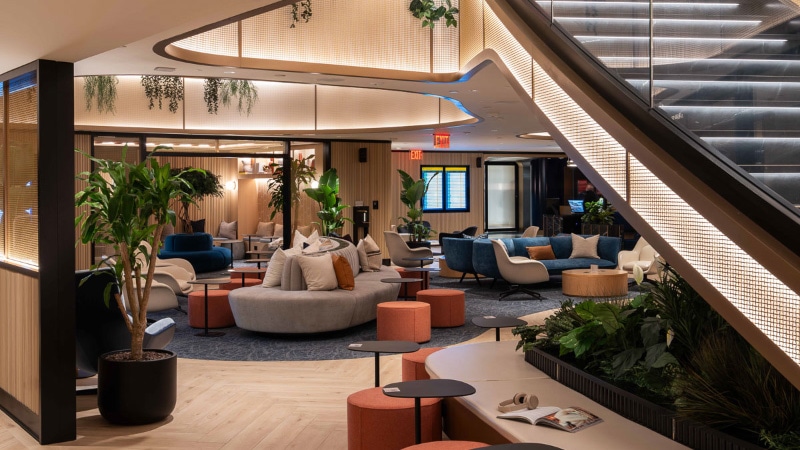 5 Things You Don't Want to Miss at the Chase Sapphire Lounge by The ...